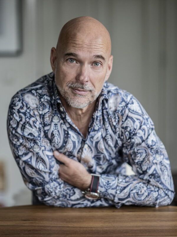 Literair café met Rob Kamphues – Stichting Broeker Kerk